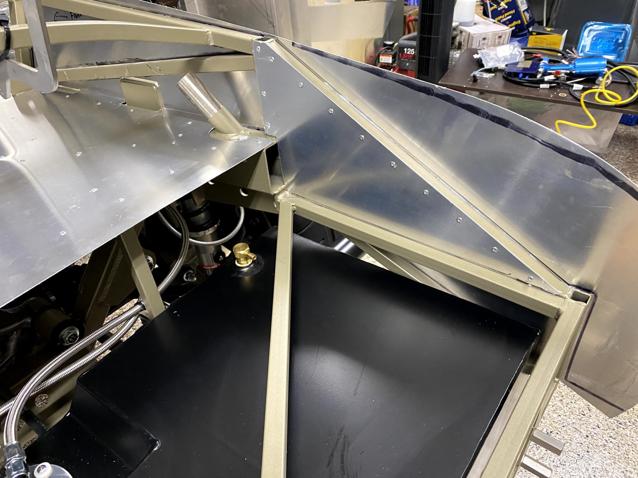 Finishing installation of the body panels - Cobra Dreams